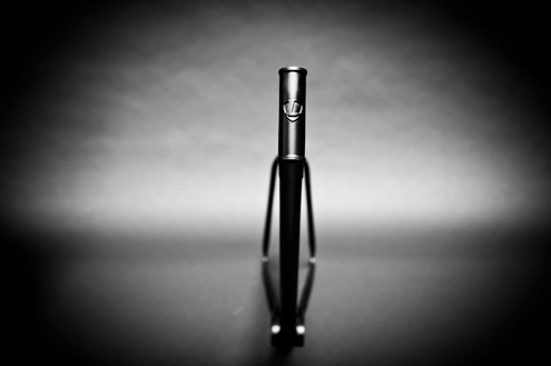 Leader Shadow Frame – FIXED GEAR ARCHIVE